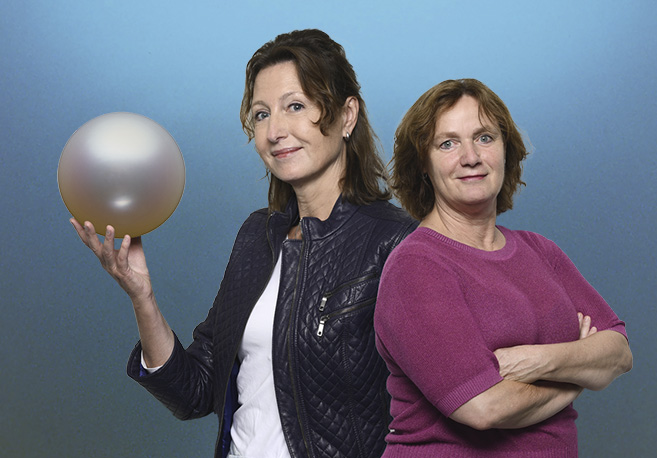 Parels Nicole van de Kar en Carla Hollak